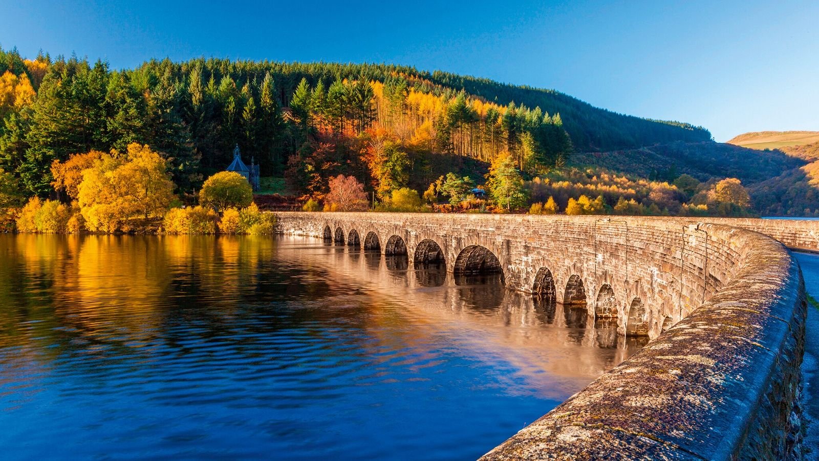Explore Elan Valley - iVisit